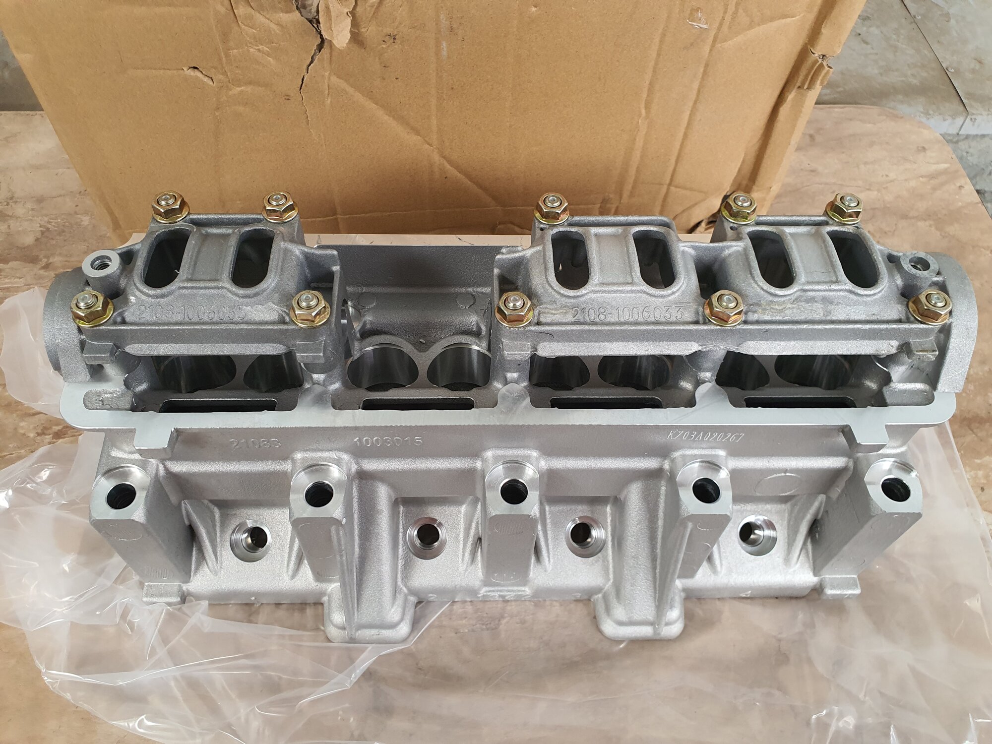 Головка Гбц 21083 Голая Ваз 2109 2110 2114 2115 21099 и тд. 8 Клапанные.