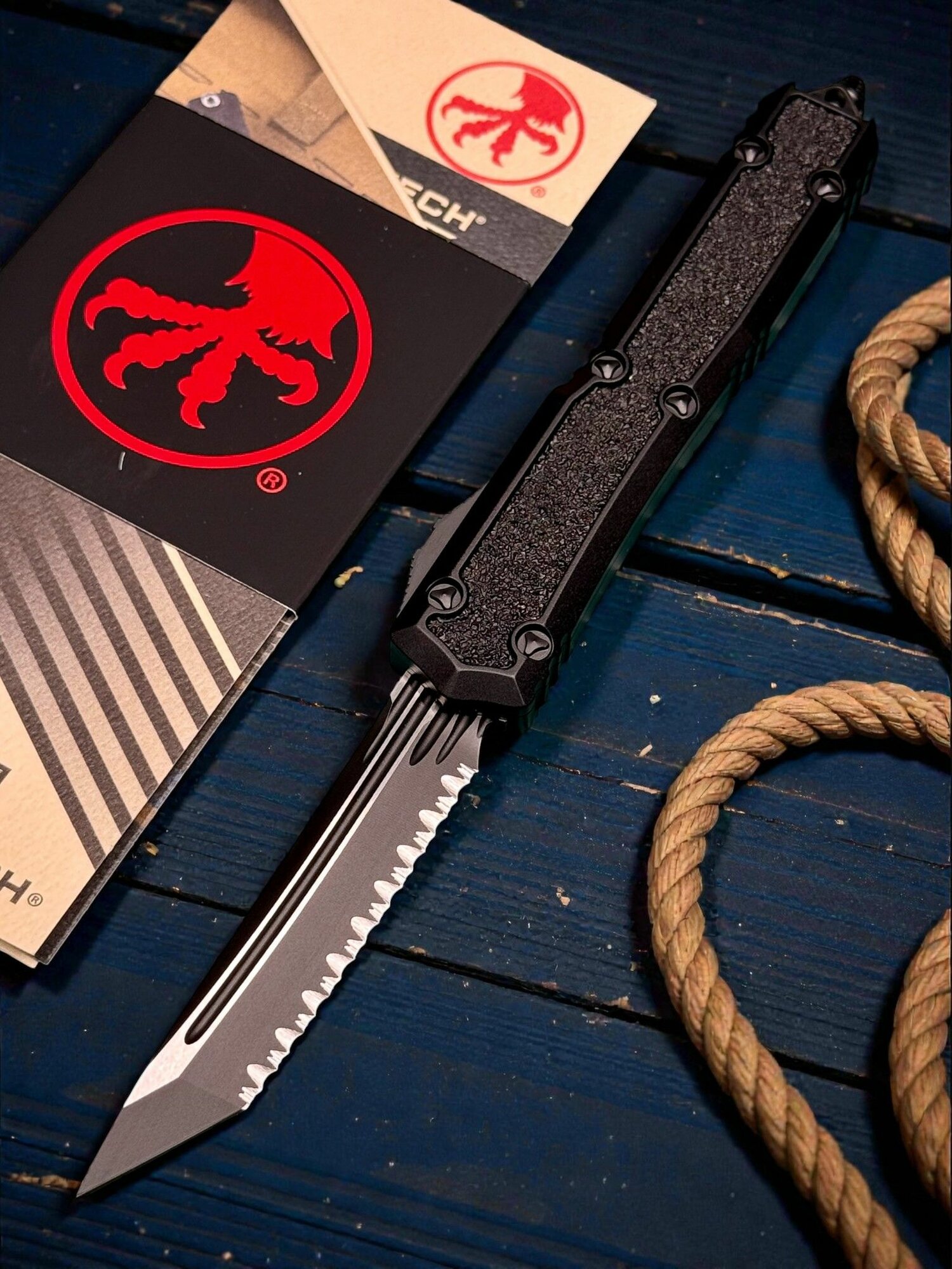 Нож складной MicroTech MCT2073TS Makora, Tactical Serrated Blade, Signature Series