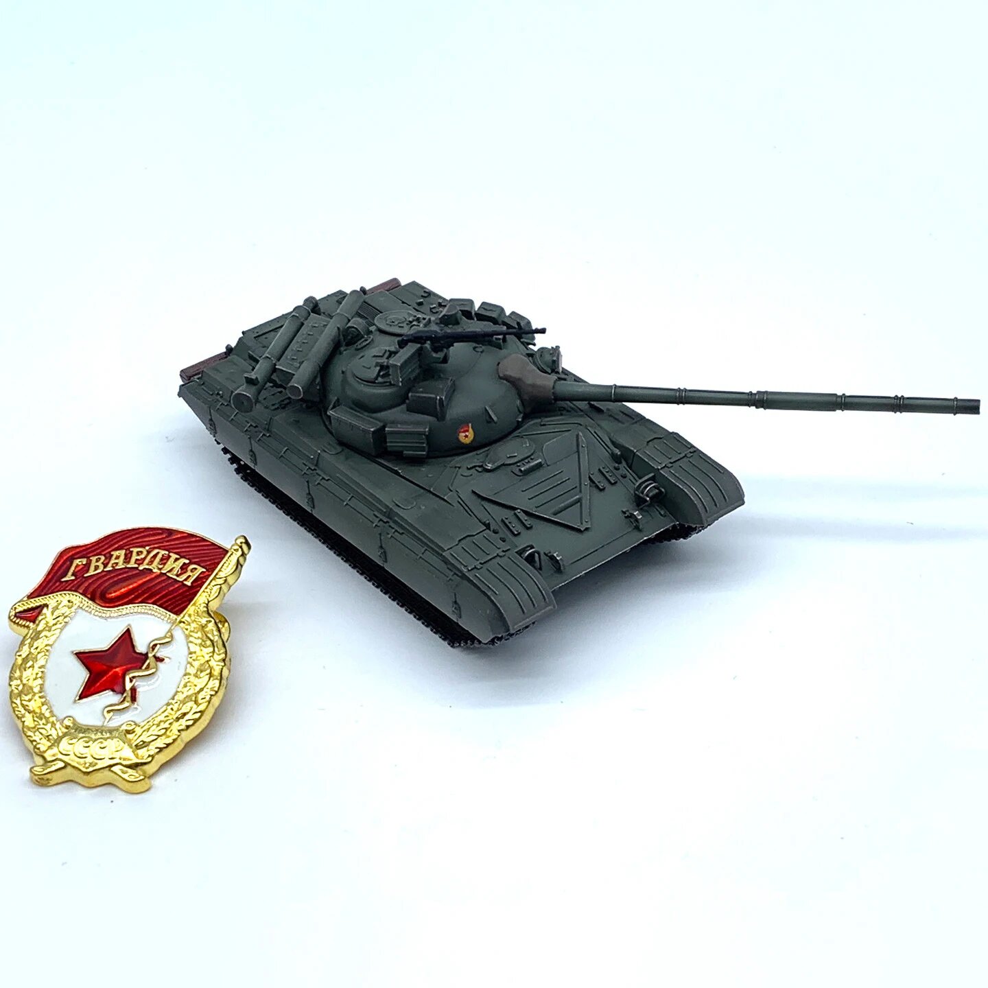 Модель танка ARTISAN T-64B масштаб 1:72