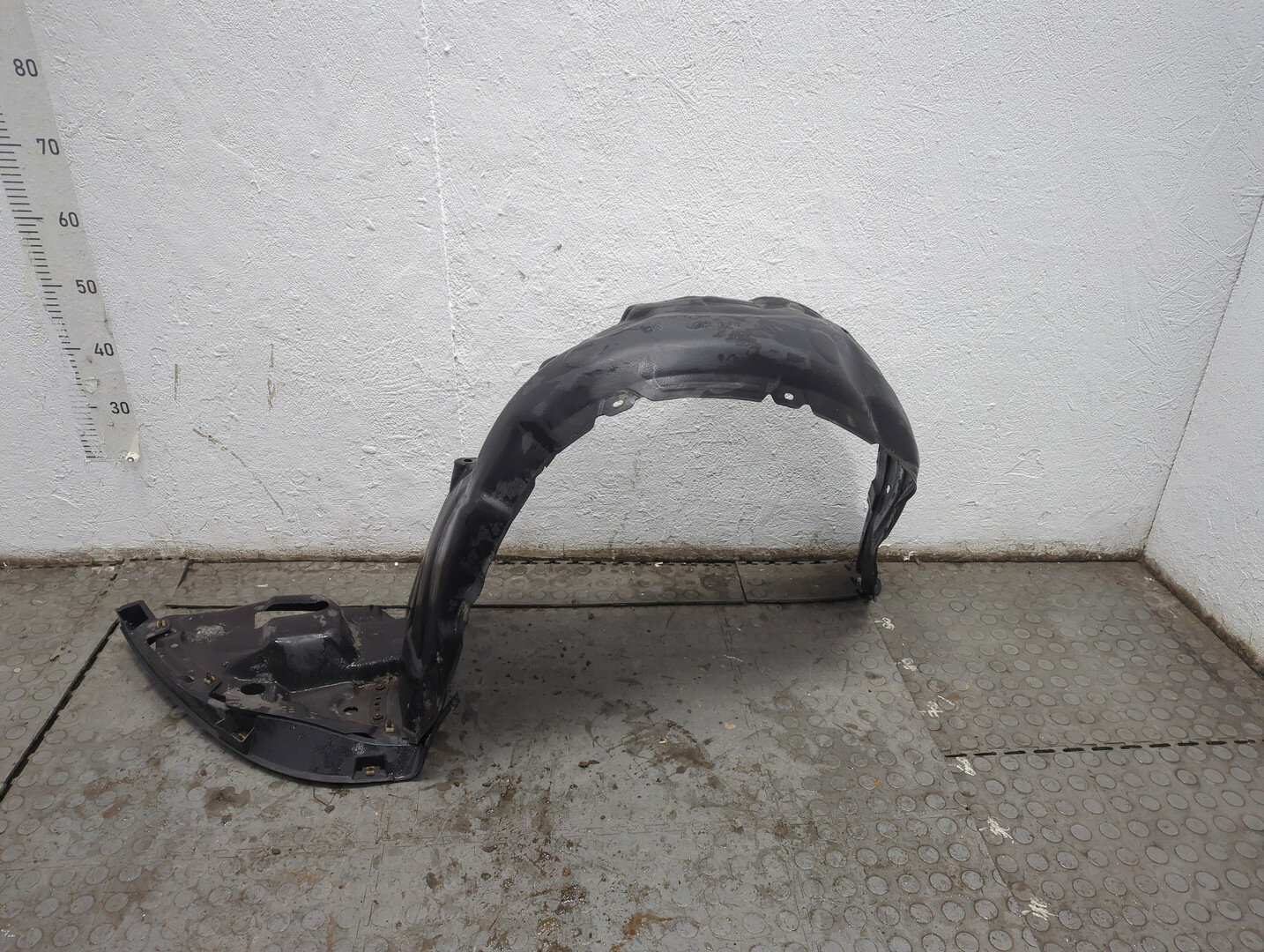 Защита арок (подкрылок) левая передняя Pontiac Vibe 2 Б/У