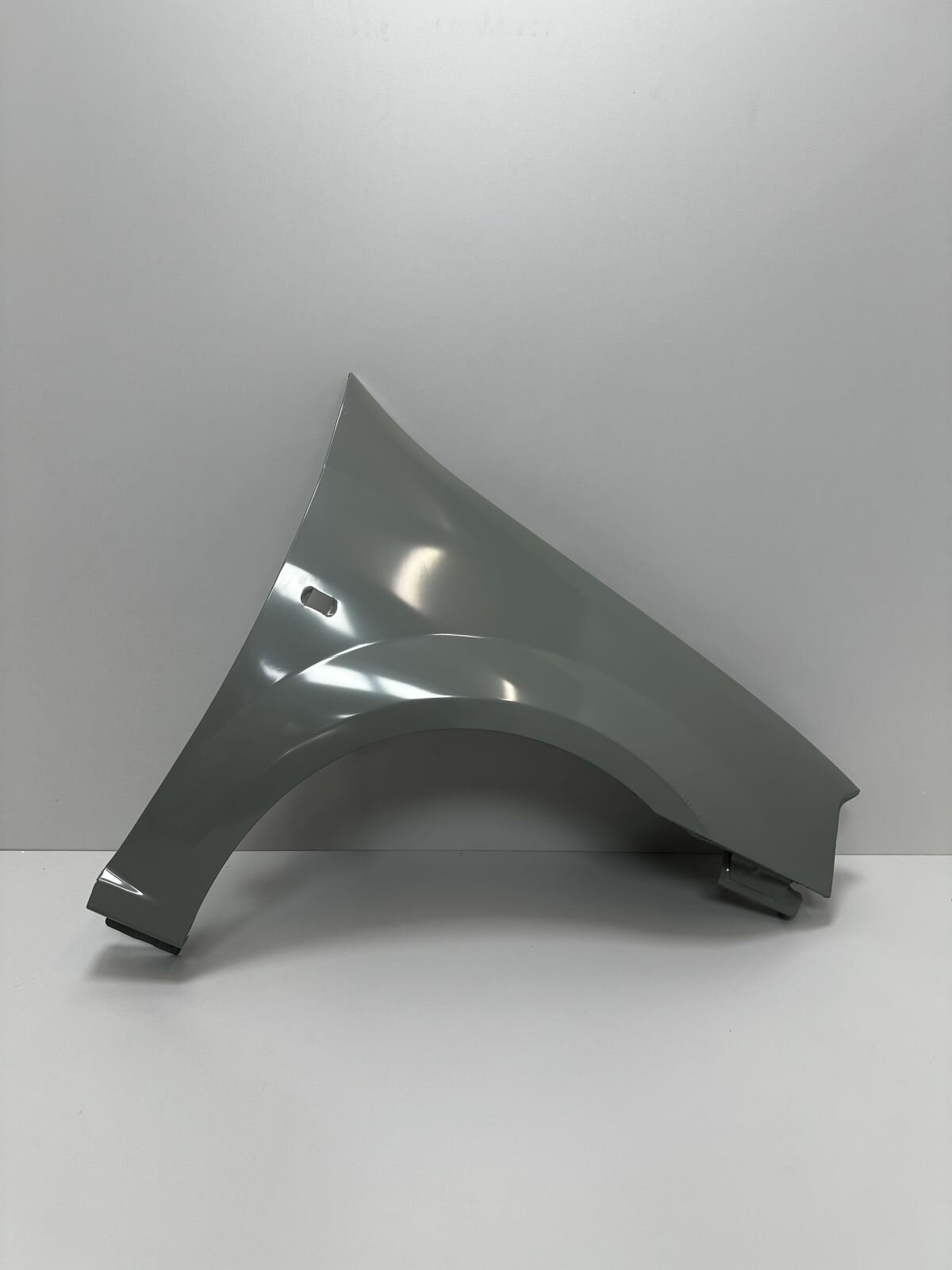 Крыло переднее правое металлическое под покраску для Лада Ларгус 2012 - 2021 г.