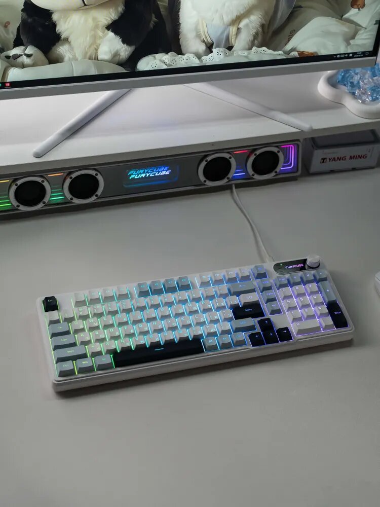 IP98Игровая клавиатура кабельная пленочная клавиатура, водонепроницаемая и пылезащитная, с русской раскладкой, боковая гравировка, Светящиеся символы. радужно-розовый цвет