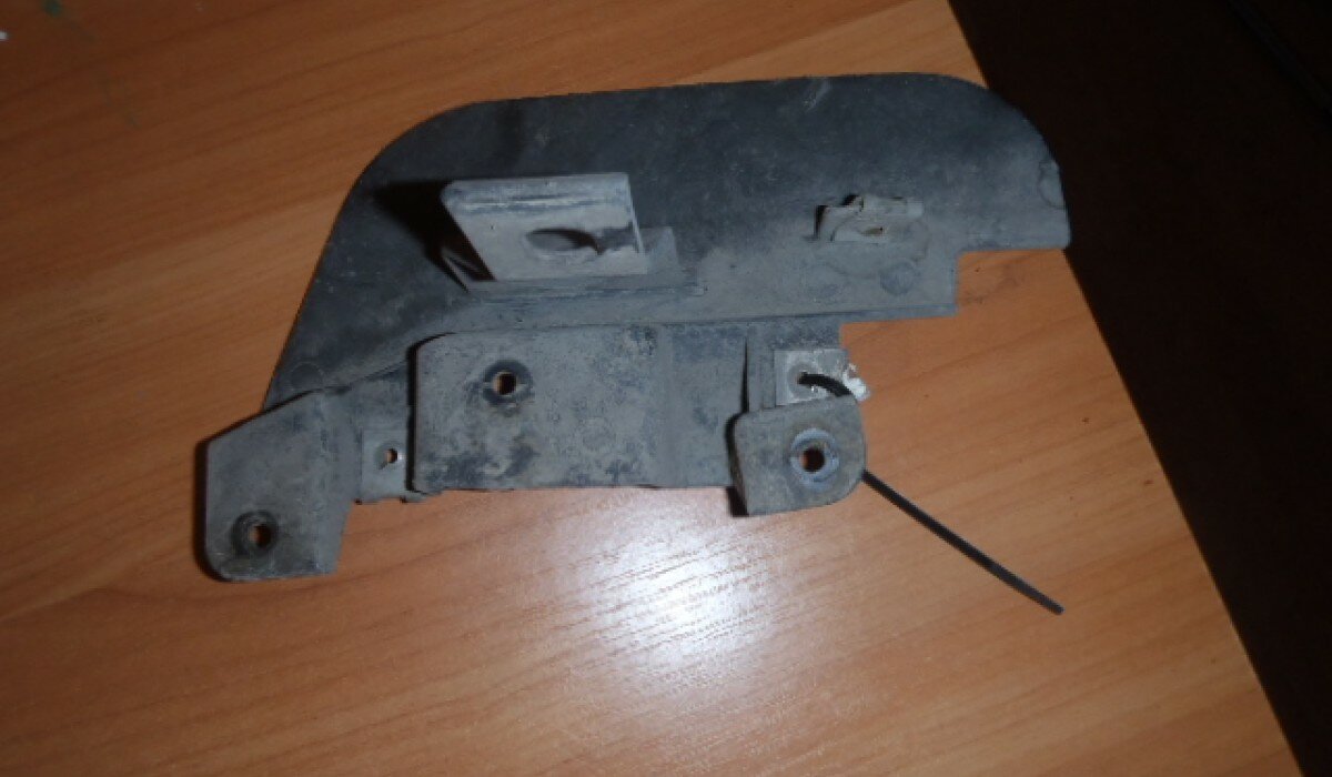 Брызговик задний Q7 (4L) Audi 4L0854815