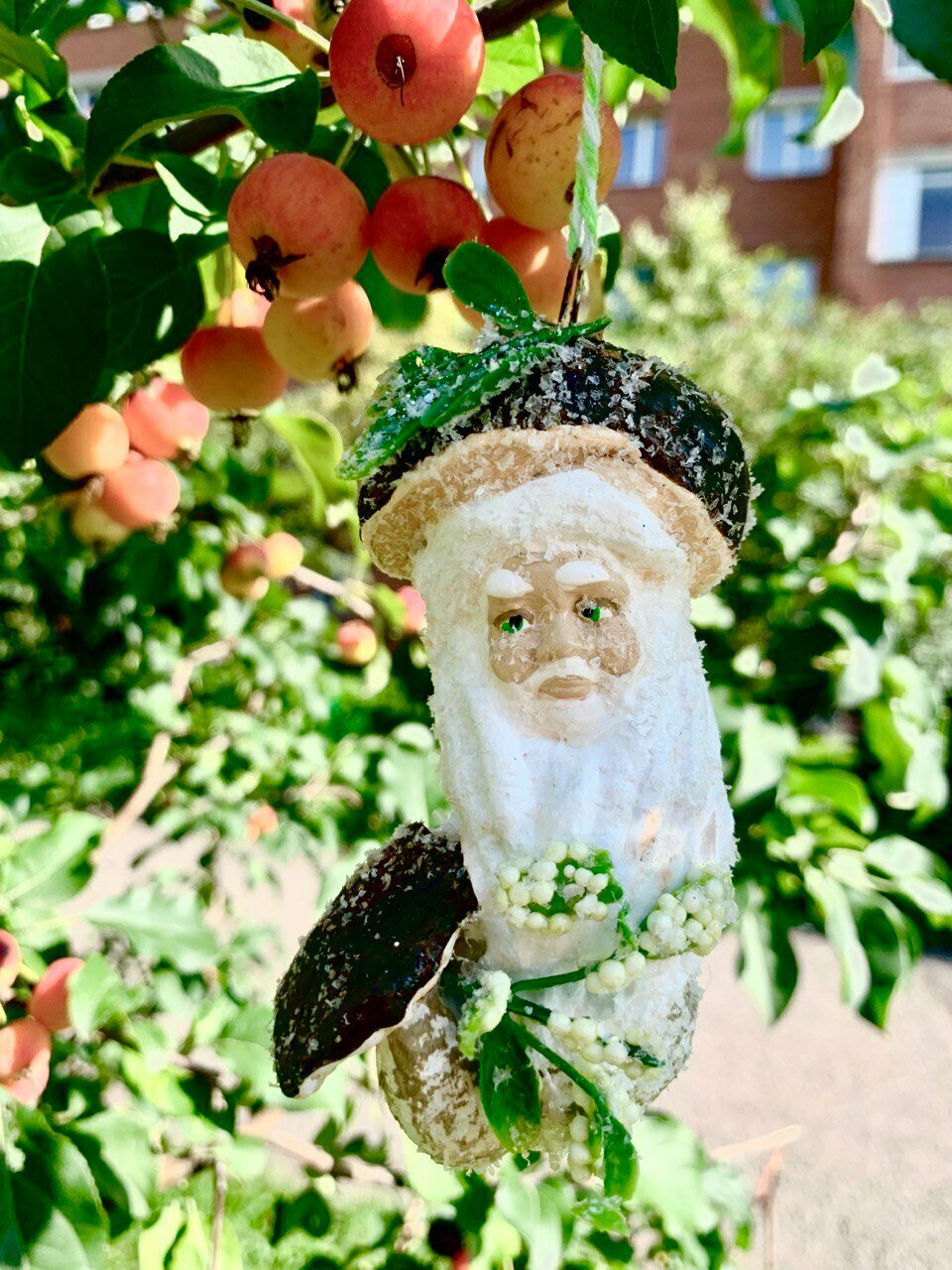 Ватная игрушка на елку Грибочек