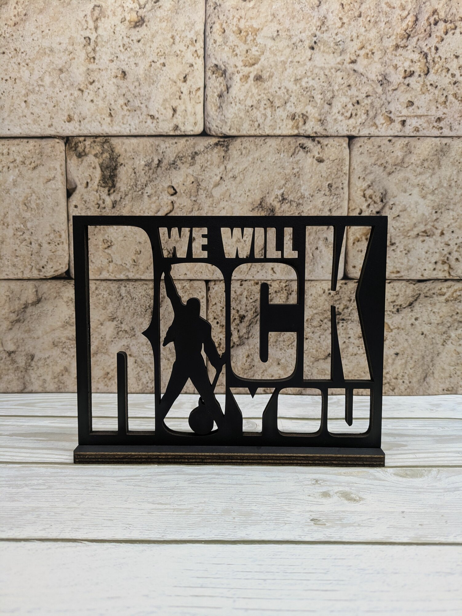 Фигура Queen 20 см х 16 см