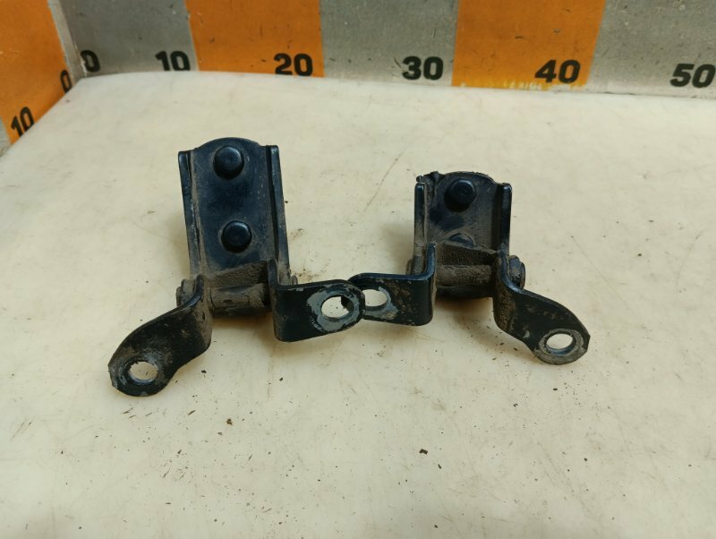 Б/У верхний, нижний Петля двери Toyota Avensis 2000 1 Задн. Лев. 470617 TOYOTA арт. 6876021010, 6878020090