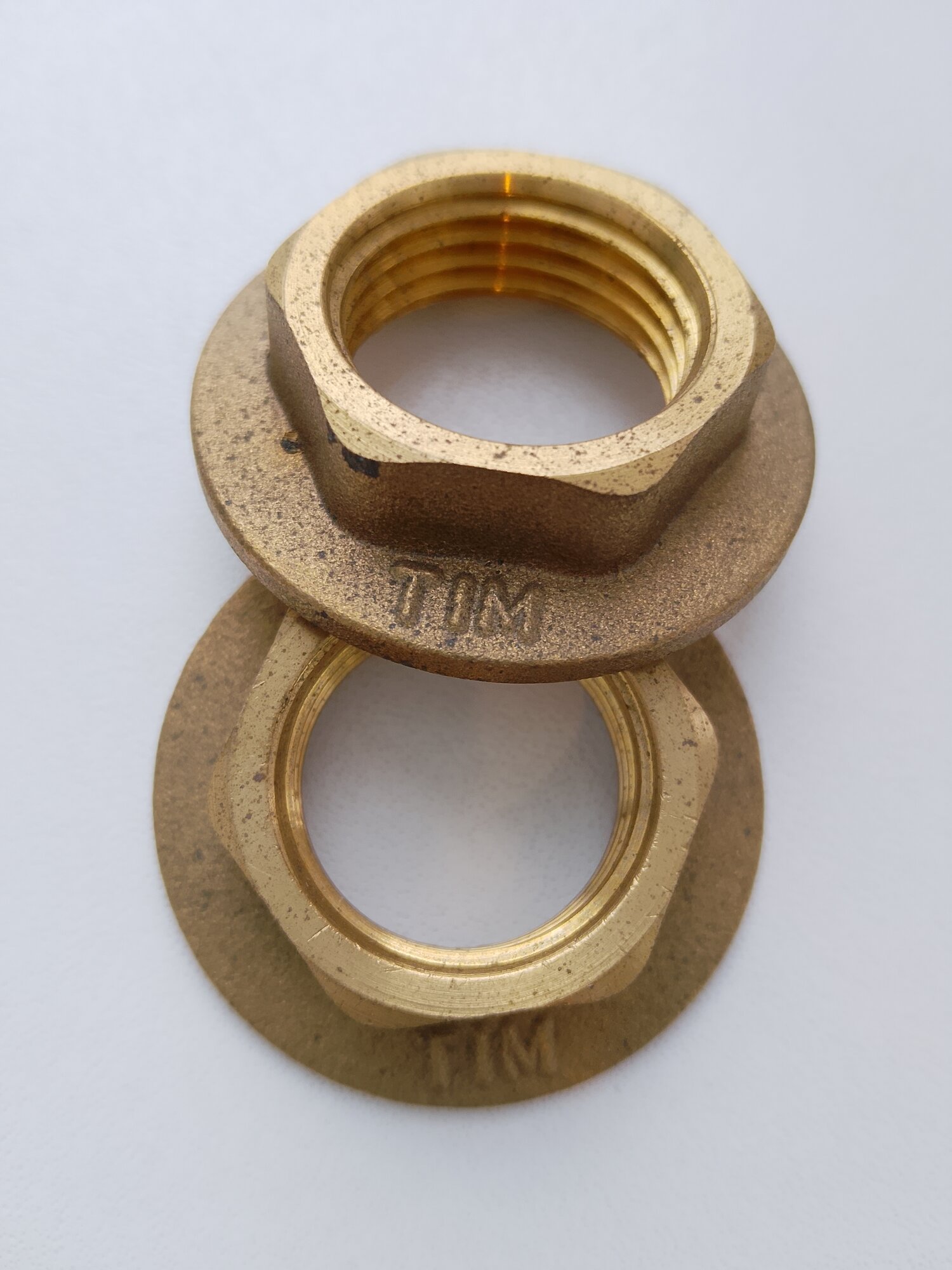 Контргайка латунь TIM 1/2, в комплекте 2 штуки.