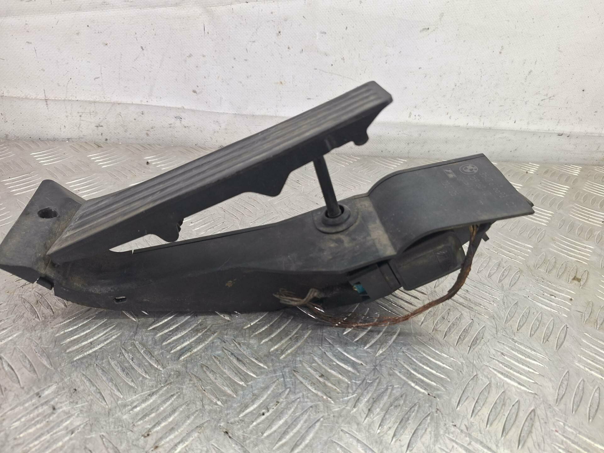 Педаль газа BMW 1 E87 2005 25916010