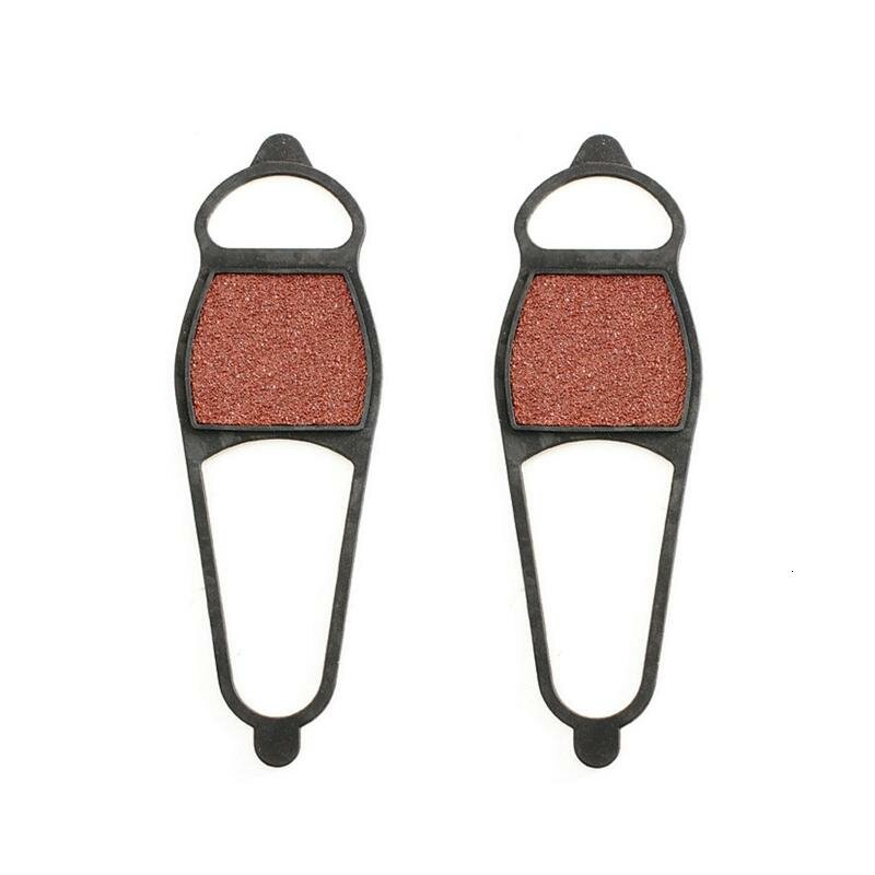 Зимние антискользящие ботинки с шипами