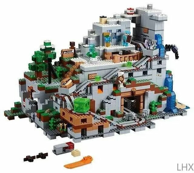 Конструктор Minecraft Игрушка Майнкрафт My World набор "Горная Пещера" 4000 деталей / 15 фигурок