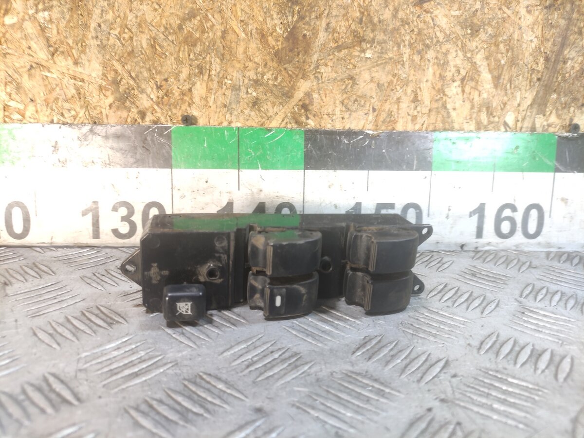 Блок управления стеклоподъемниками MITSUBISHI Lancer 9 MR587878