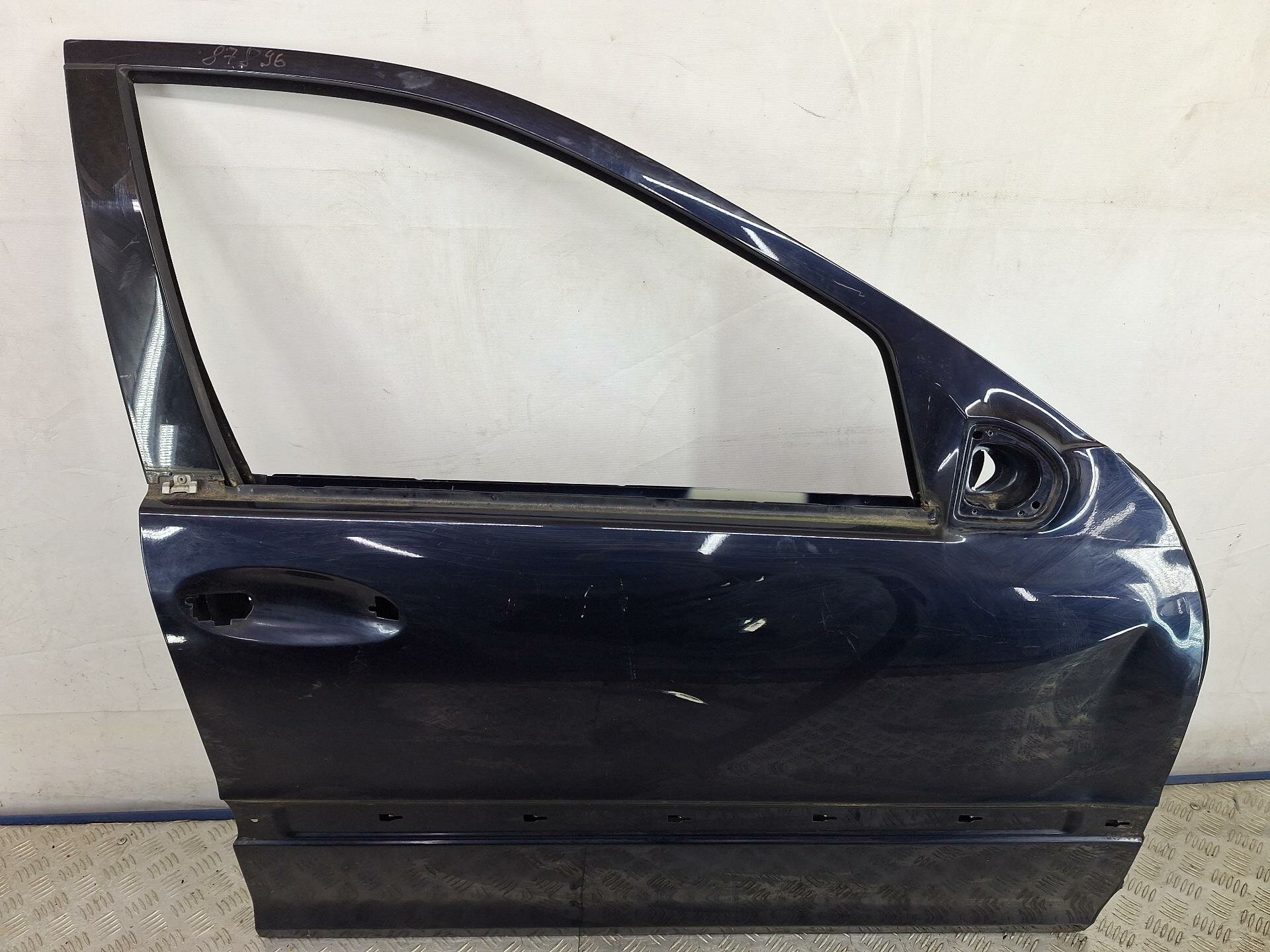 Дверь передняя правая Mercedes-Benz C W203 рест. W203.054 2005
