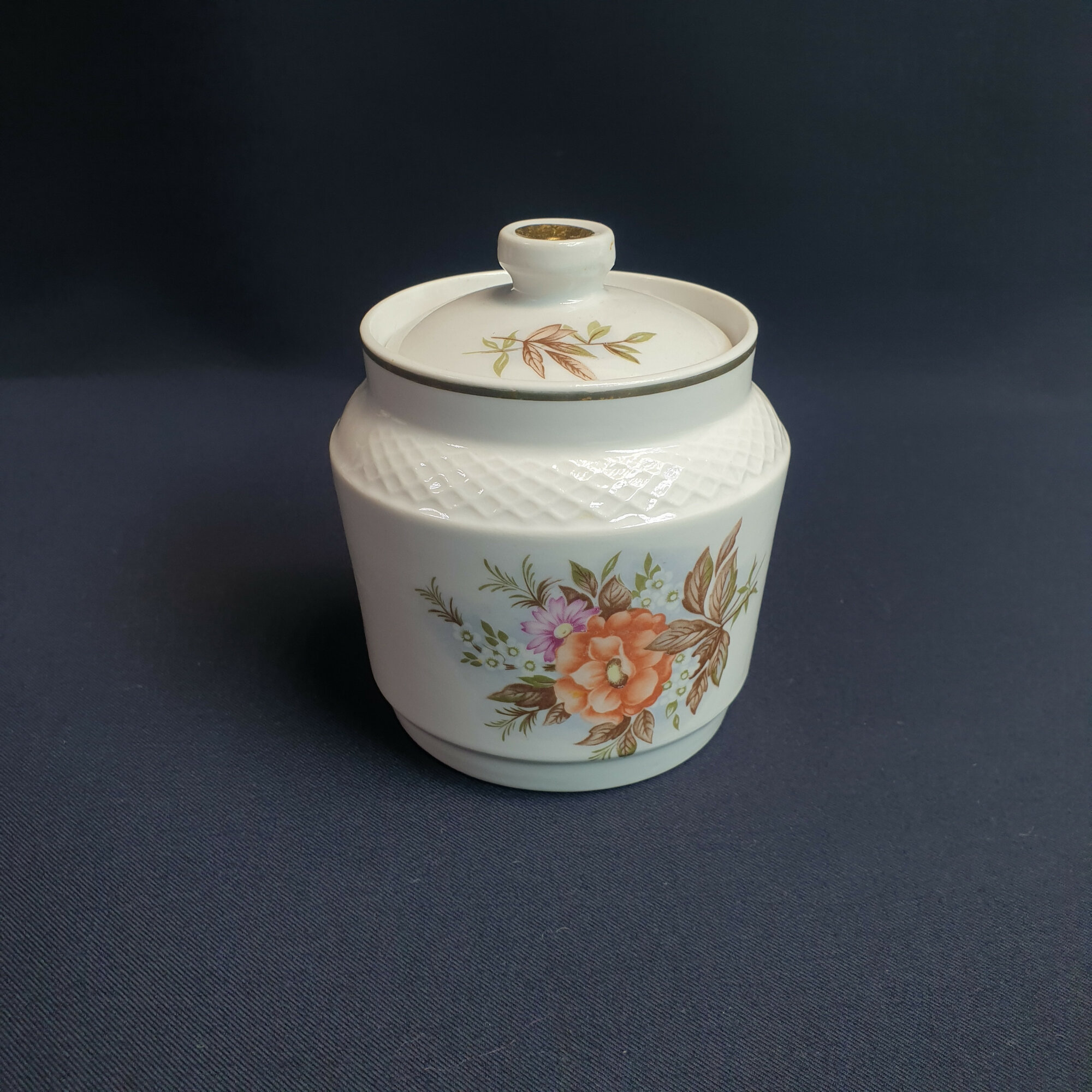 Сахарница Пролетарий, фарфор деколь позолота 0.5 л, винтаж СССР