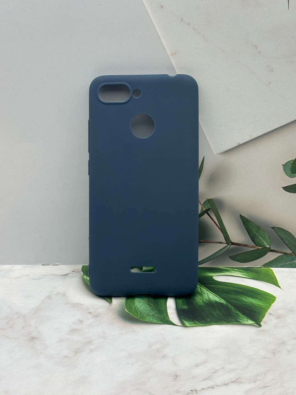 Силиконовый чехол на Xiaomi Redmi 6 защитный