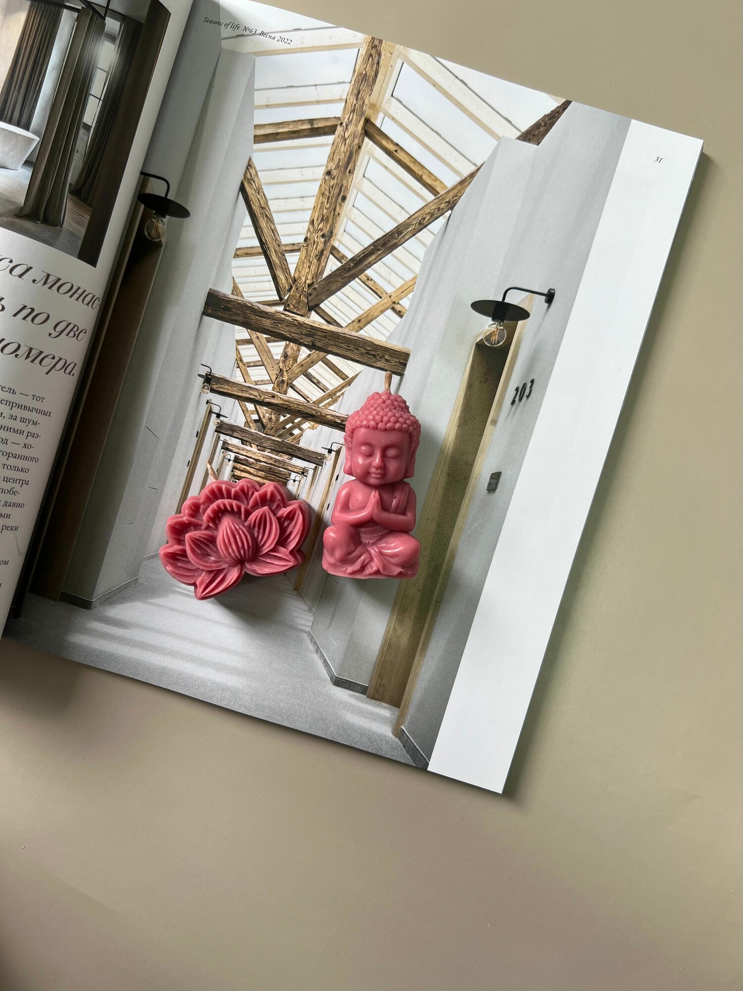 Набор свечей " Маленький будда ", 2шт, розового цвета / Буддизм декор восковые декоративные свечи натуральные 2 шт (фигурка Будды и цветок лотоса)