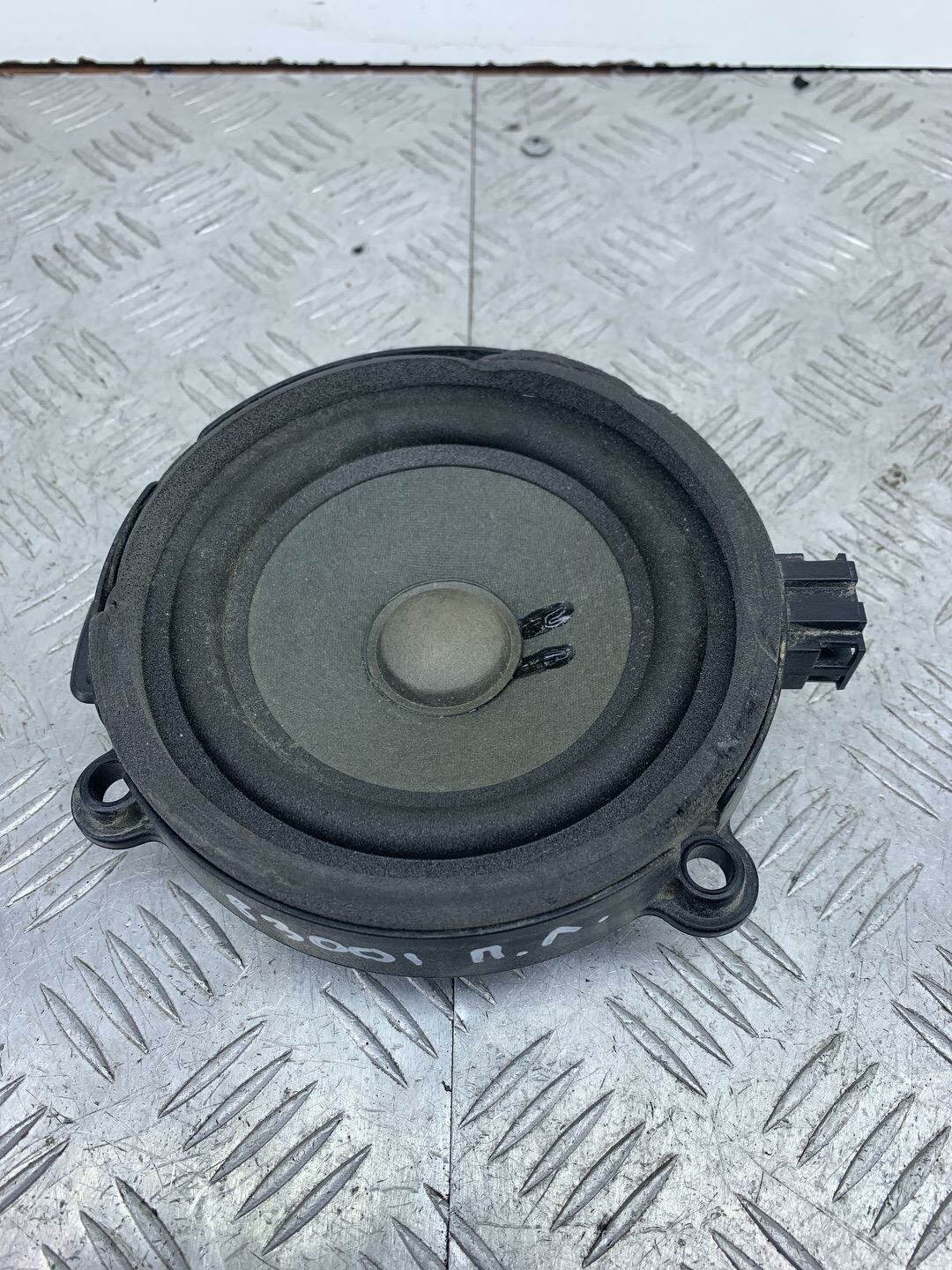 Динамик двери Mercedes-Benz Vito W639 2010 A6398271060