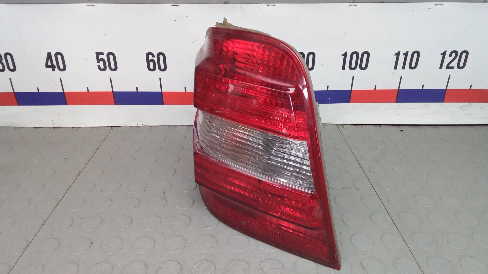 Фонарь задний левый MERCEDES BENZ M-CLASS W164