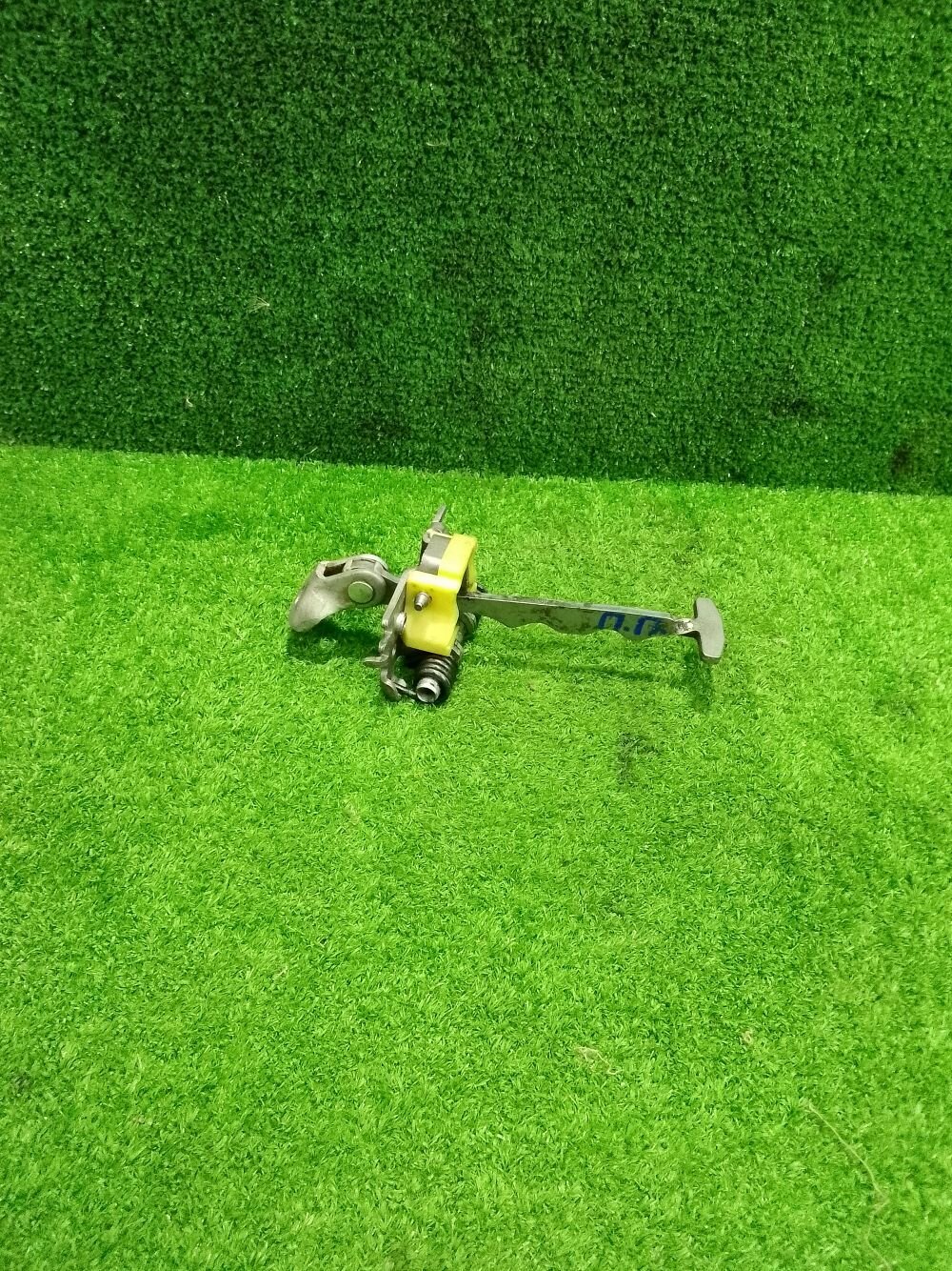 Ограничитель передней двери Renault Fluence I Б/У с пробегом