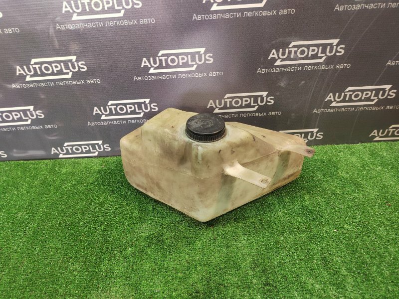 Бачок стеклоомывателя