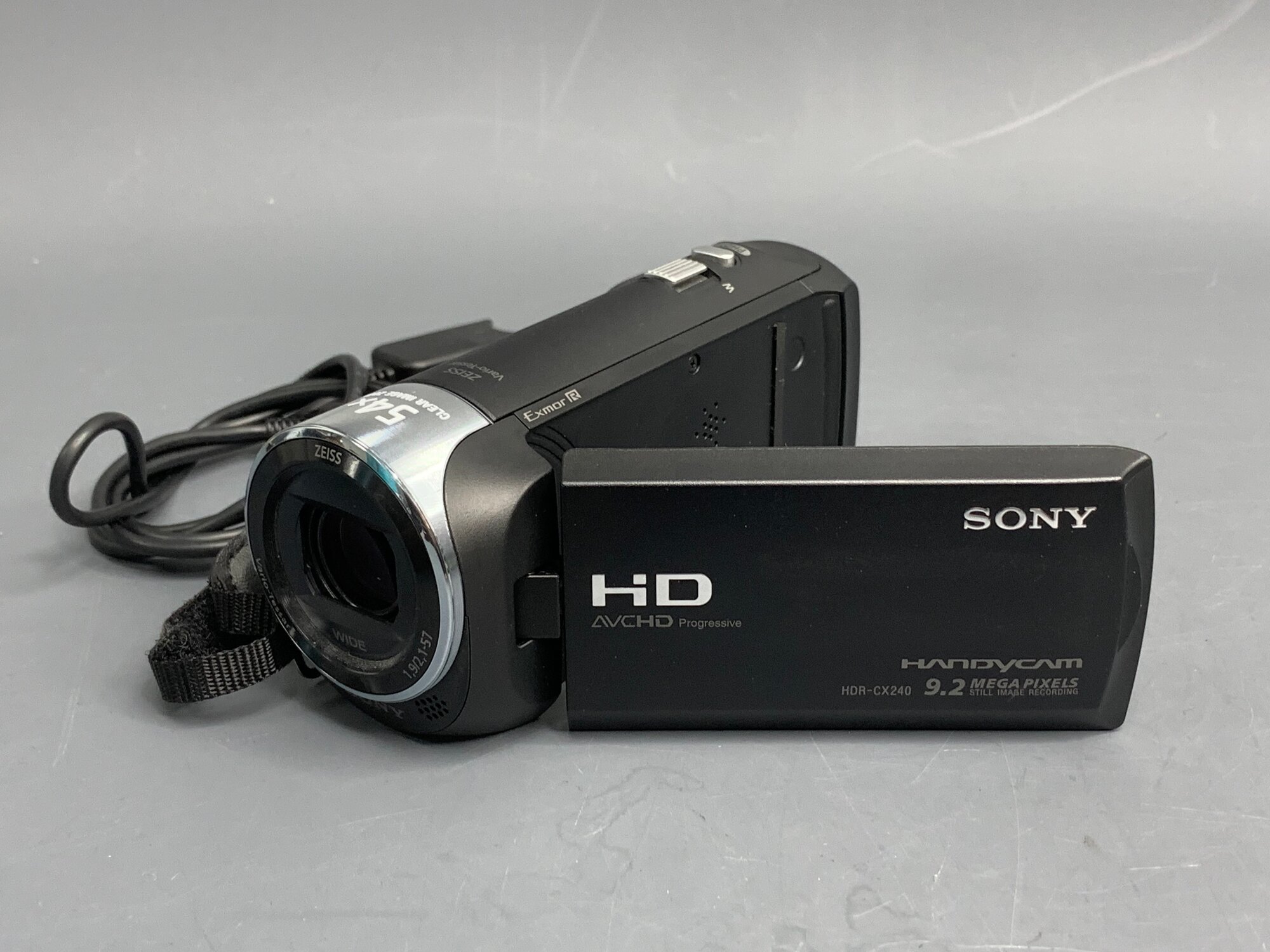 Sony HDR-CX240E