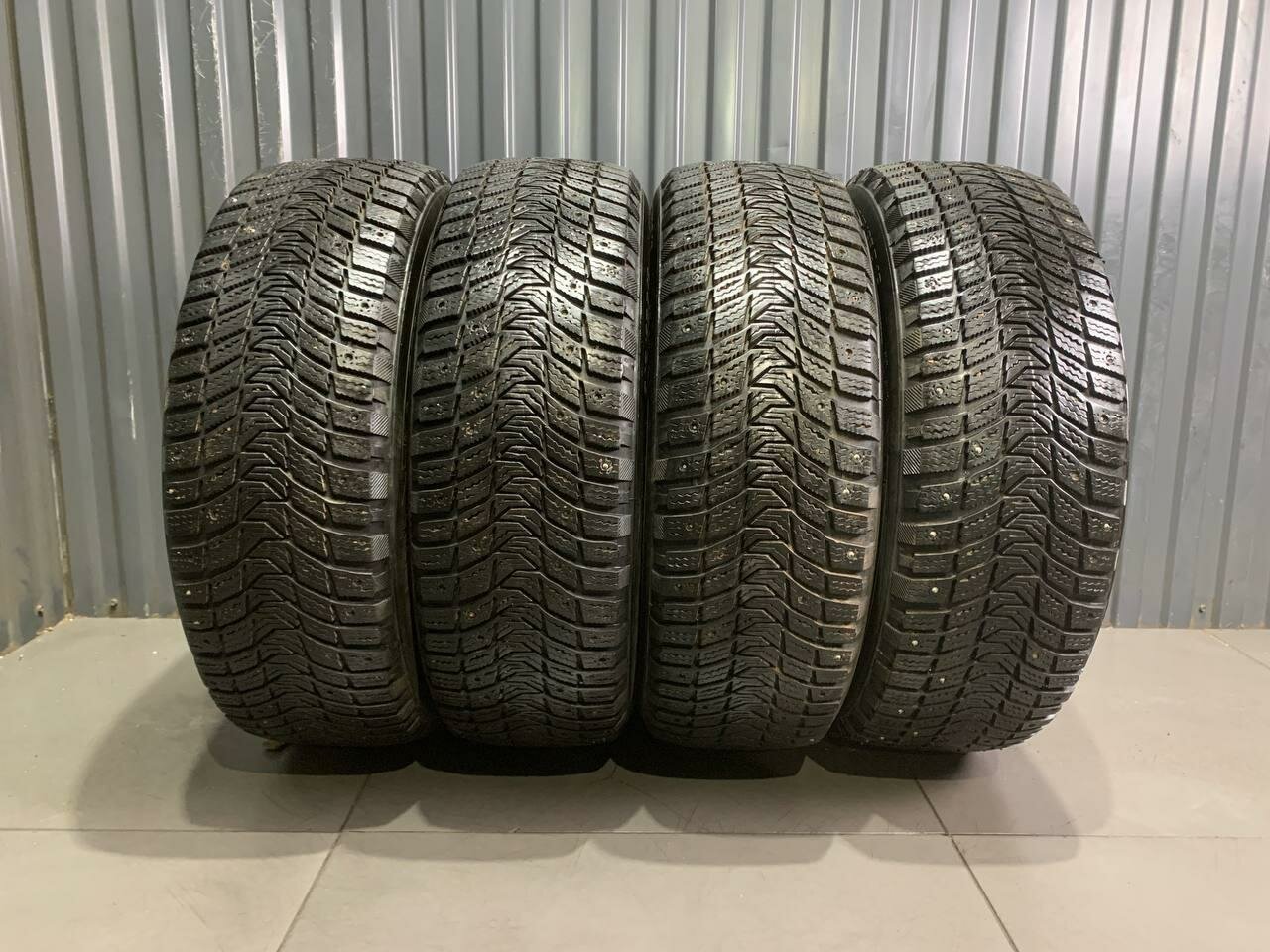Зимние БУ шины шипованные Michelin X-Ice North 3 215/65 R16 30.0% износ PT0006338 TSB042595