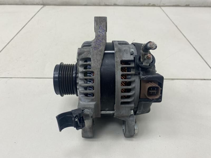 Генератор Toyota Corolla E180 2013 кат.номер: 270600T030