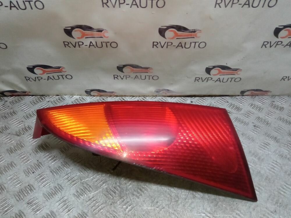 Фонарь задний правый Ford Focus 1 1998-2005