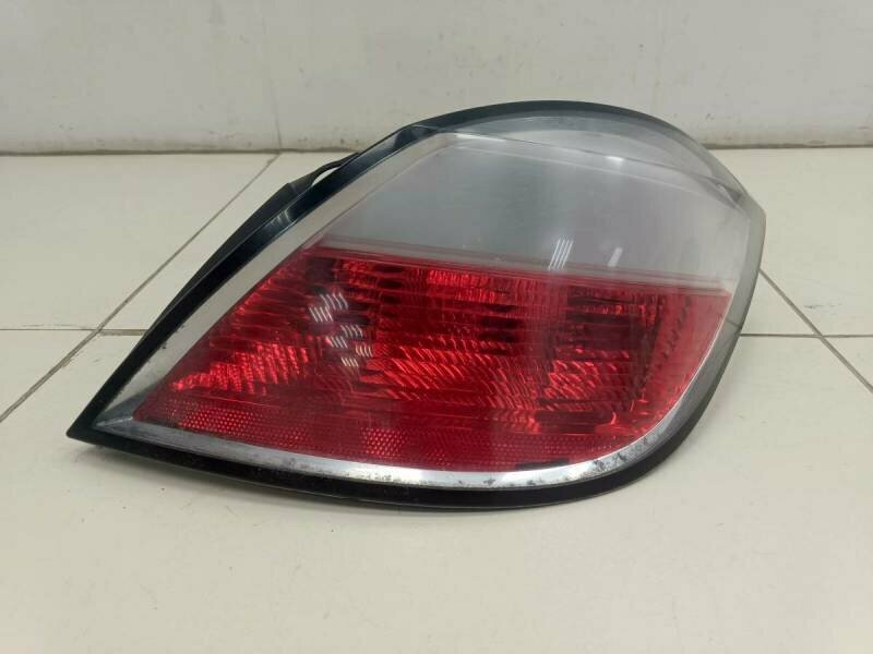 Фонарь задний правый Opel Astra H / Family 2004-2015