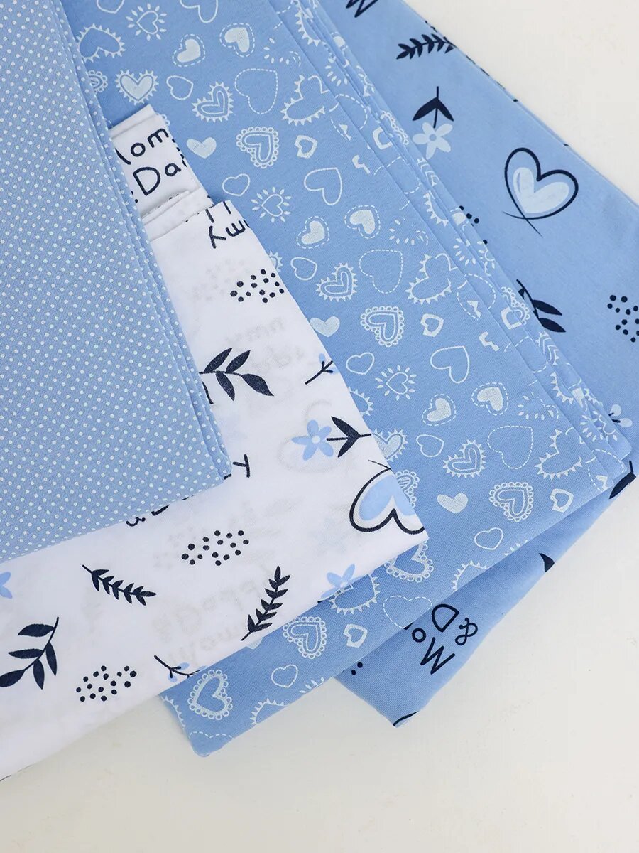 Набор лоскутов и отрезков ткани для рукоделия