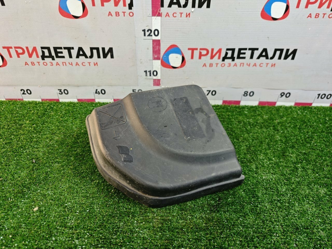 Крышка блока предохранителей Peugeot 308 1.6 10FHAP 2008 (б/у)
