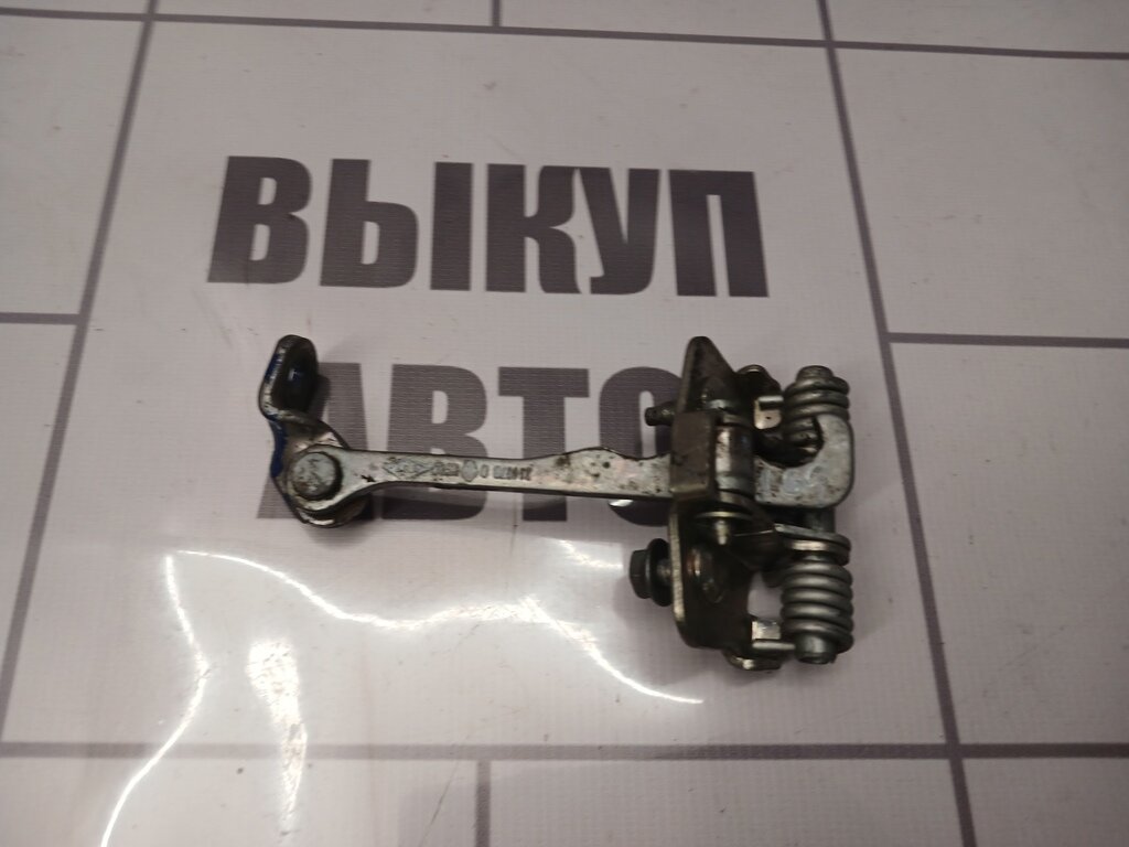 Ограничитель двери Renault Logan 2005-2014