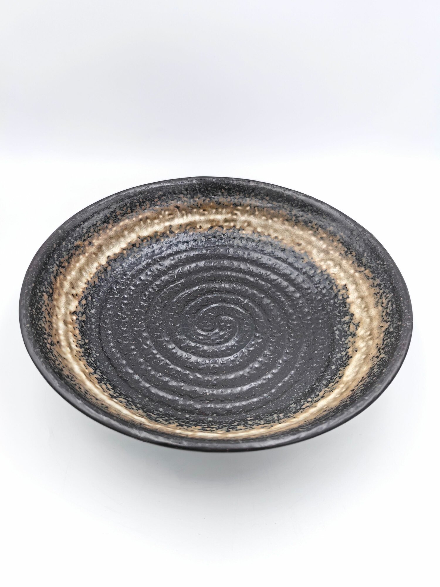 Тарелка-салатник средняя "MG Salad" Япония керамика. бежевый-черный размер 29х7 см.