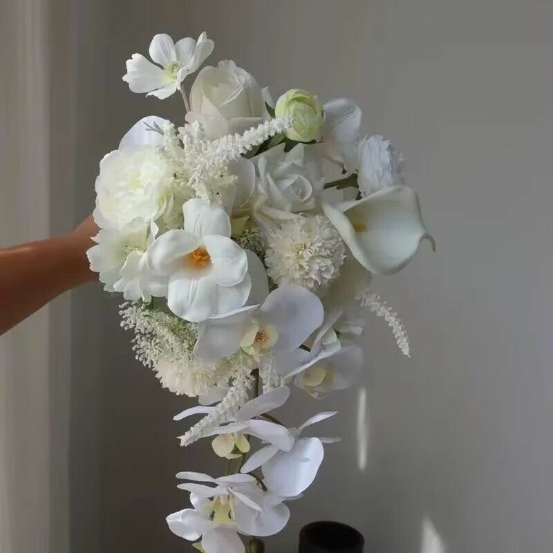 Горячая продажа ручного цветочного букета с эффектом водопада для невесты, свадебной фотографии, искусственные цветы, зеленые и белые искусственные цветы, декор для домашнего стола от фабрики
