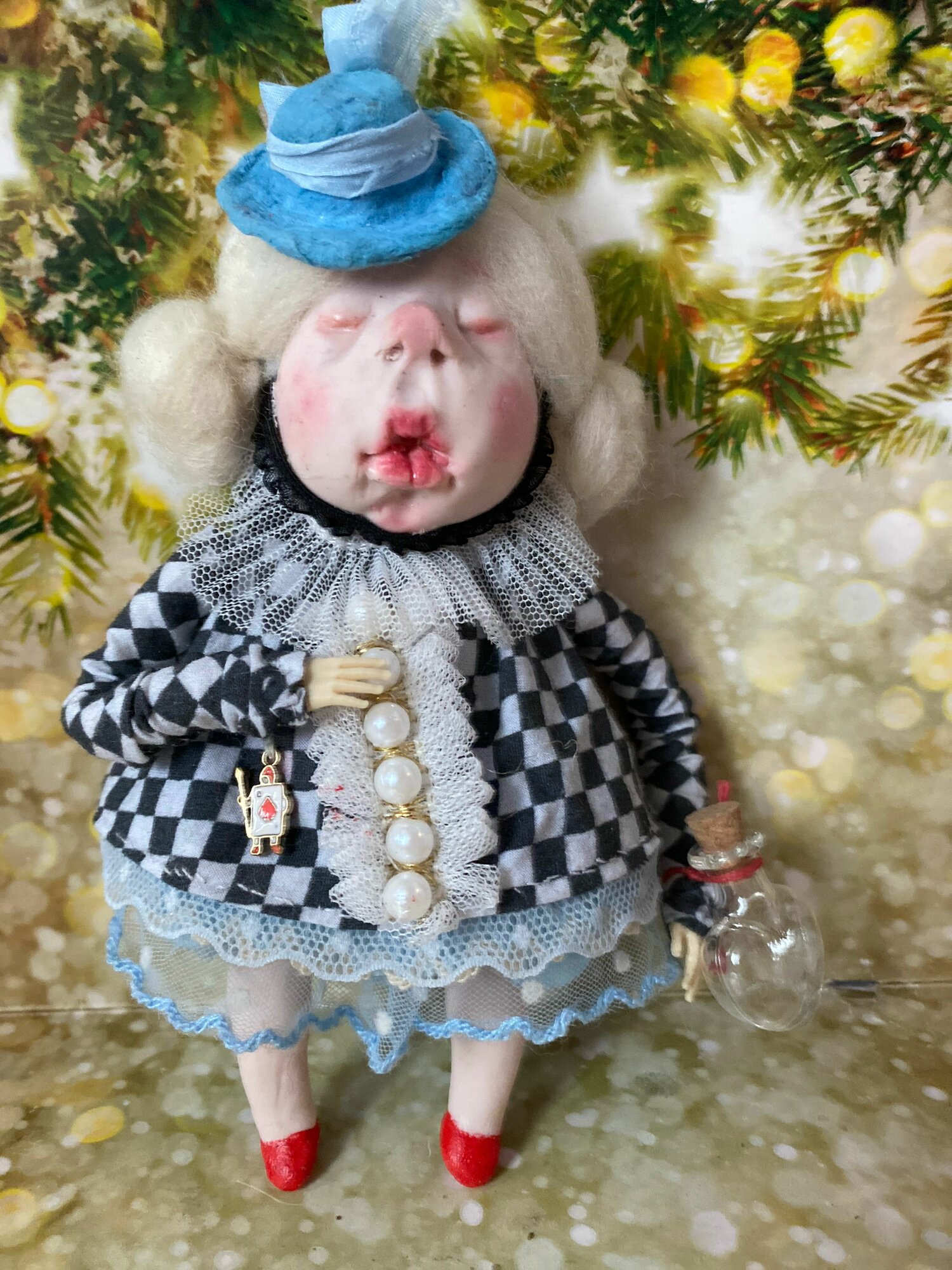 Подвеска , амулет , кукла ручной работы Алиса.