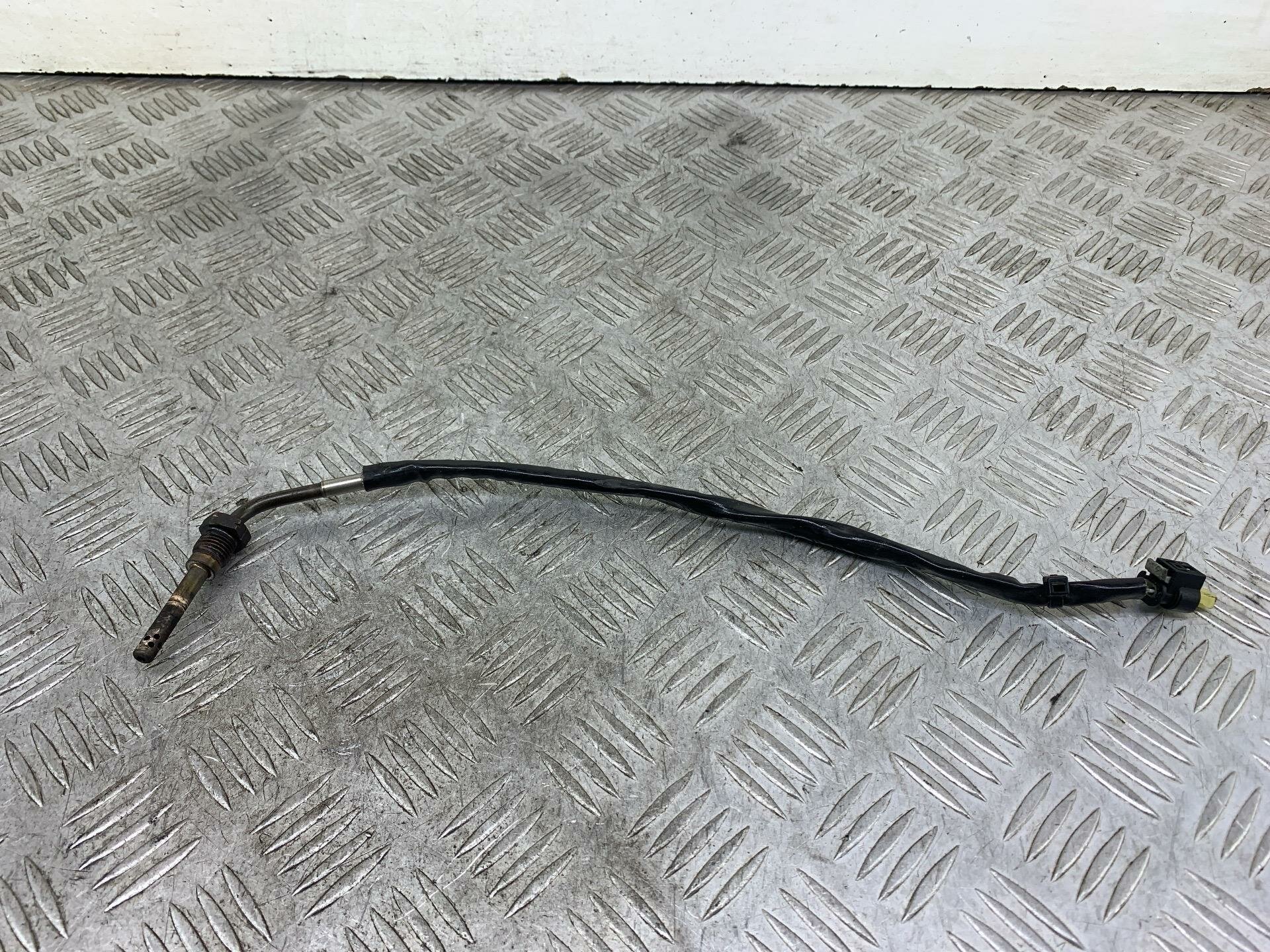 Датчик температуры в выпускном коллекторе Mercedes-Benz Sprinter W906 (2006 - 2014) A0081532228