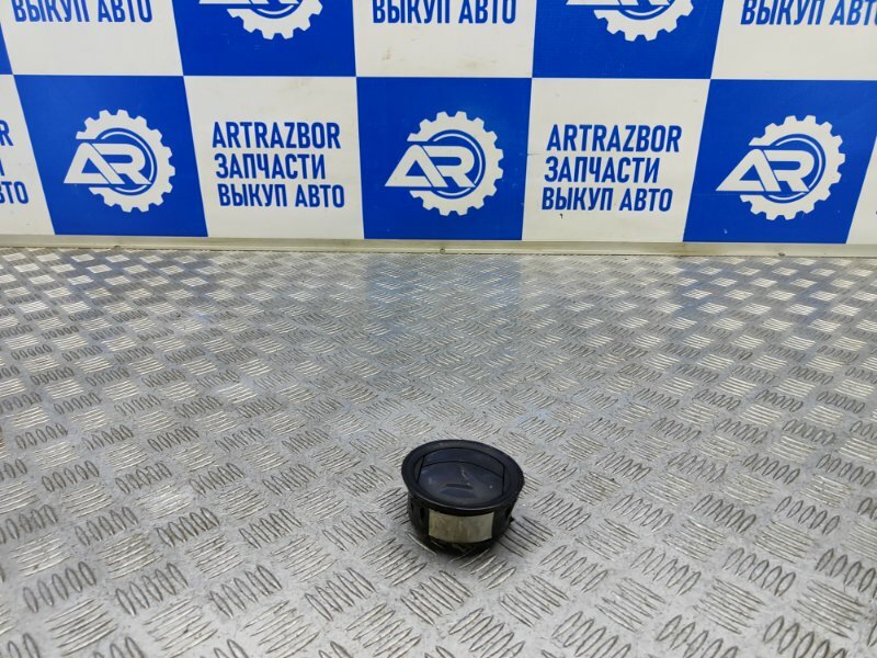 Б/У Дефлектор воздушный Volkswagen Amarok / Фольксваген Амарок 2.0 CNF 140 Л.С 2013