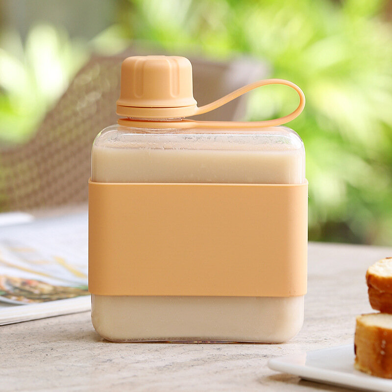 Новая бутылка Tritan Fresh Style с ручкой, плоская бутылка с силиконовым покрытием, пластиковый стакан, высококачественная портативная бутылка для воды для студентов