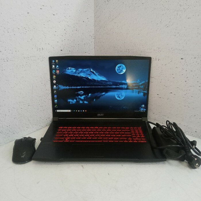 Ноутбук MSI Katana 17 B12UCX-1005XRU