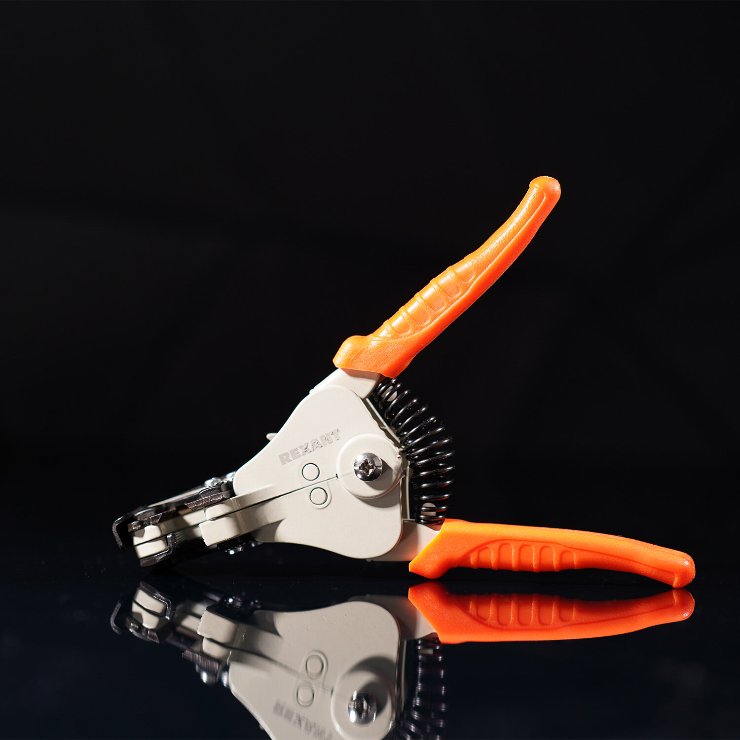 Инструмент HT-369C для зачистки кабеля 0,3-6мм² REXANT, 16 см