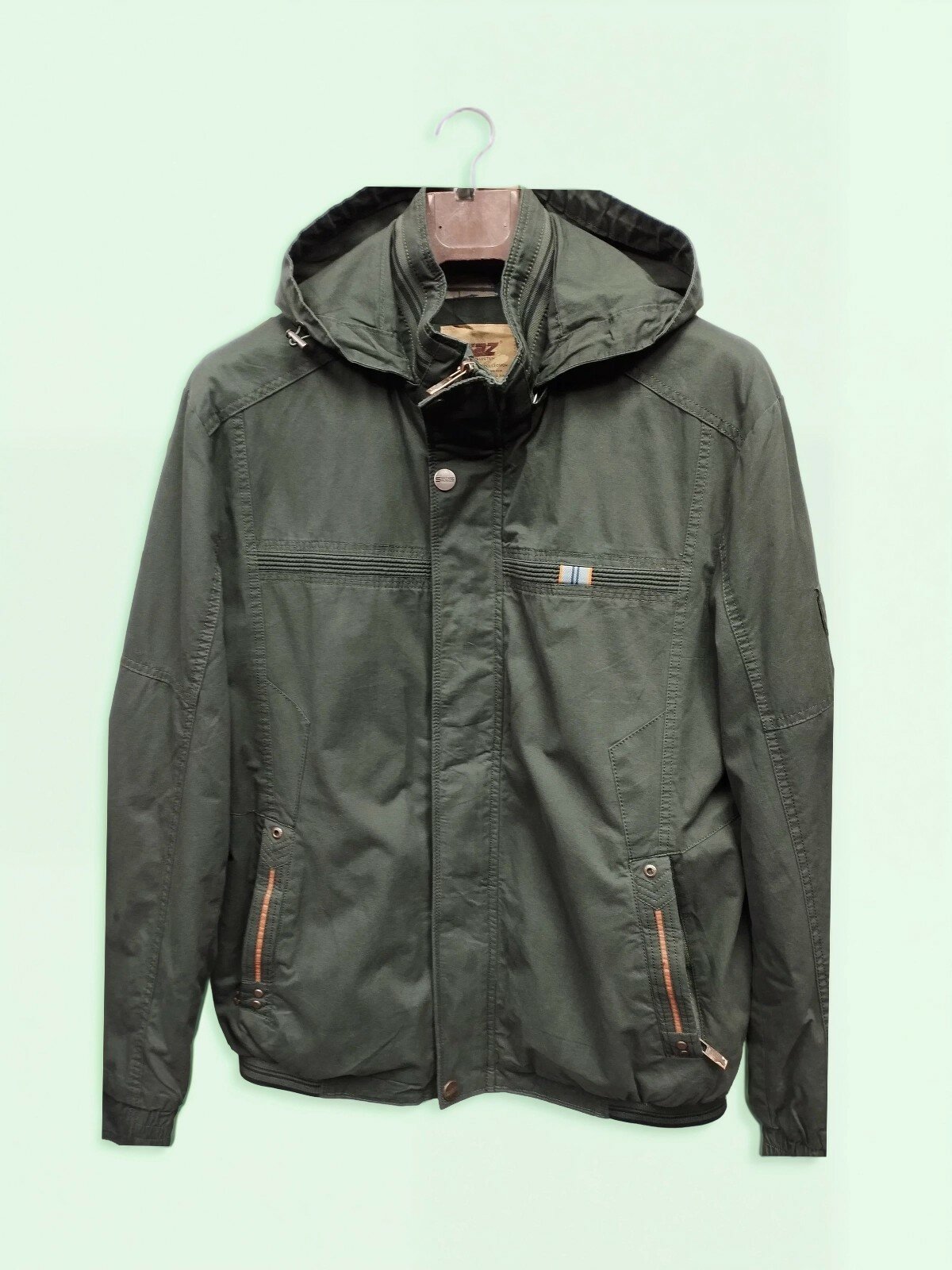 Ветровка короткая на резинке