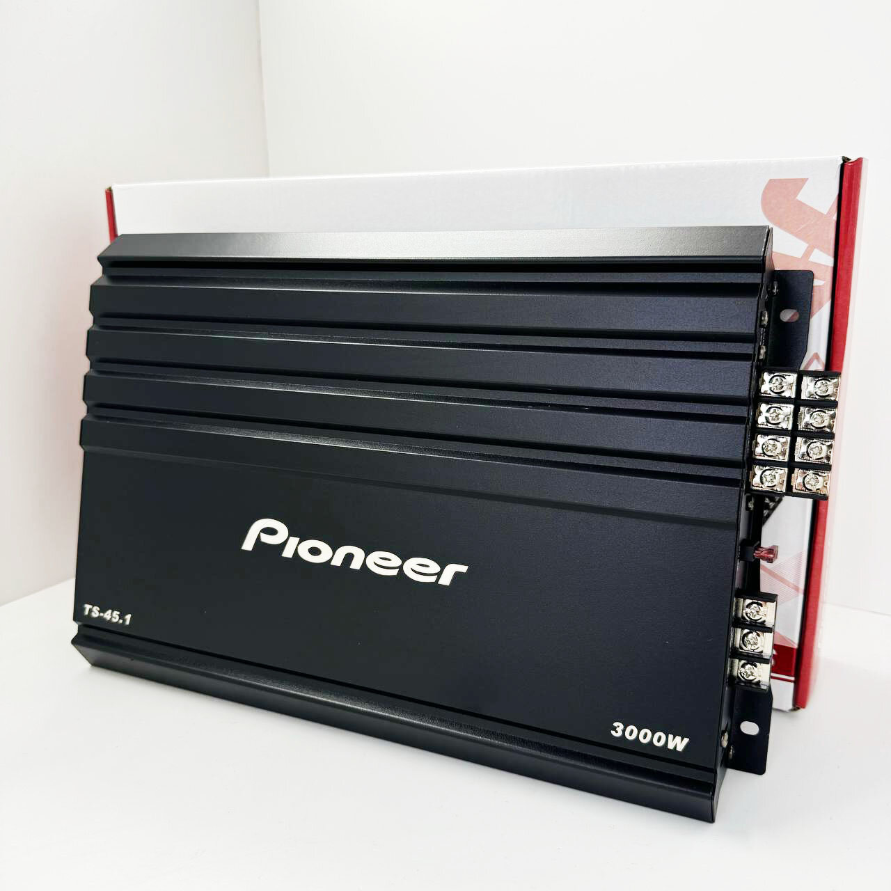 Автомобильный усилитель 3000W / 4-х канальный усилитель звука