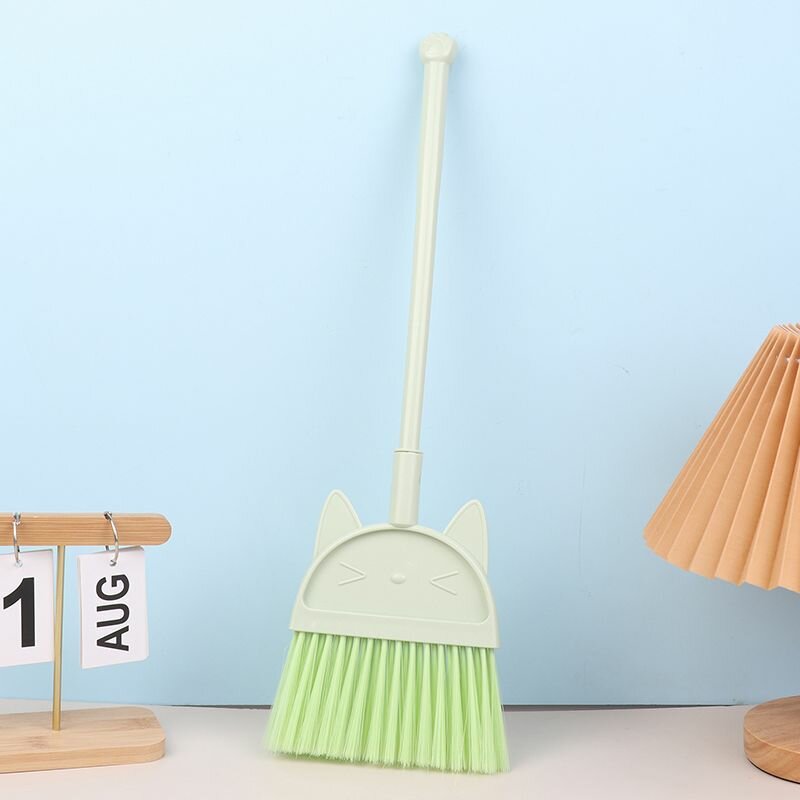 Детский веник, совок для мусора, набор игрушек