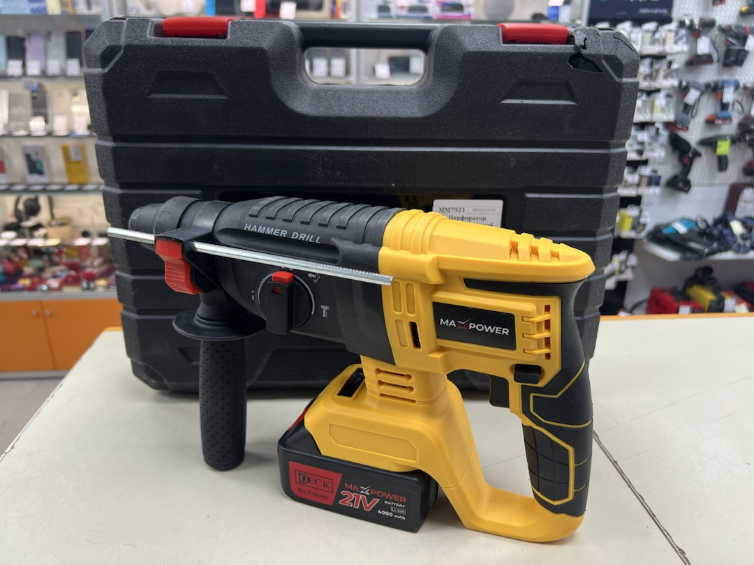 Перфоратор DECK "Maxpower", аккумуляторный, 500Вт, 2 аккумулятора в комплекте