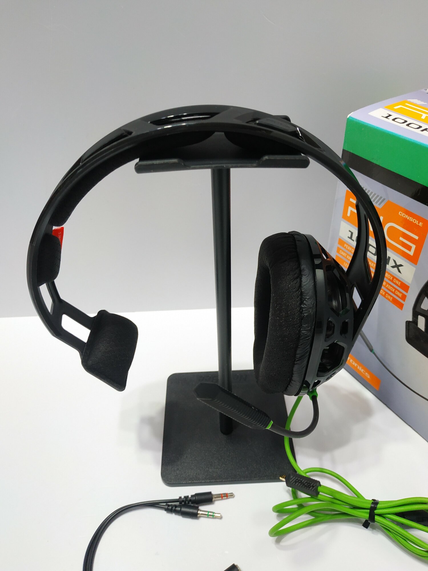 Игровые наушники Plantronics RIG 100 Xbox — фото 1