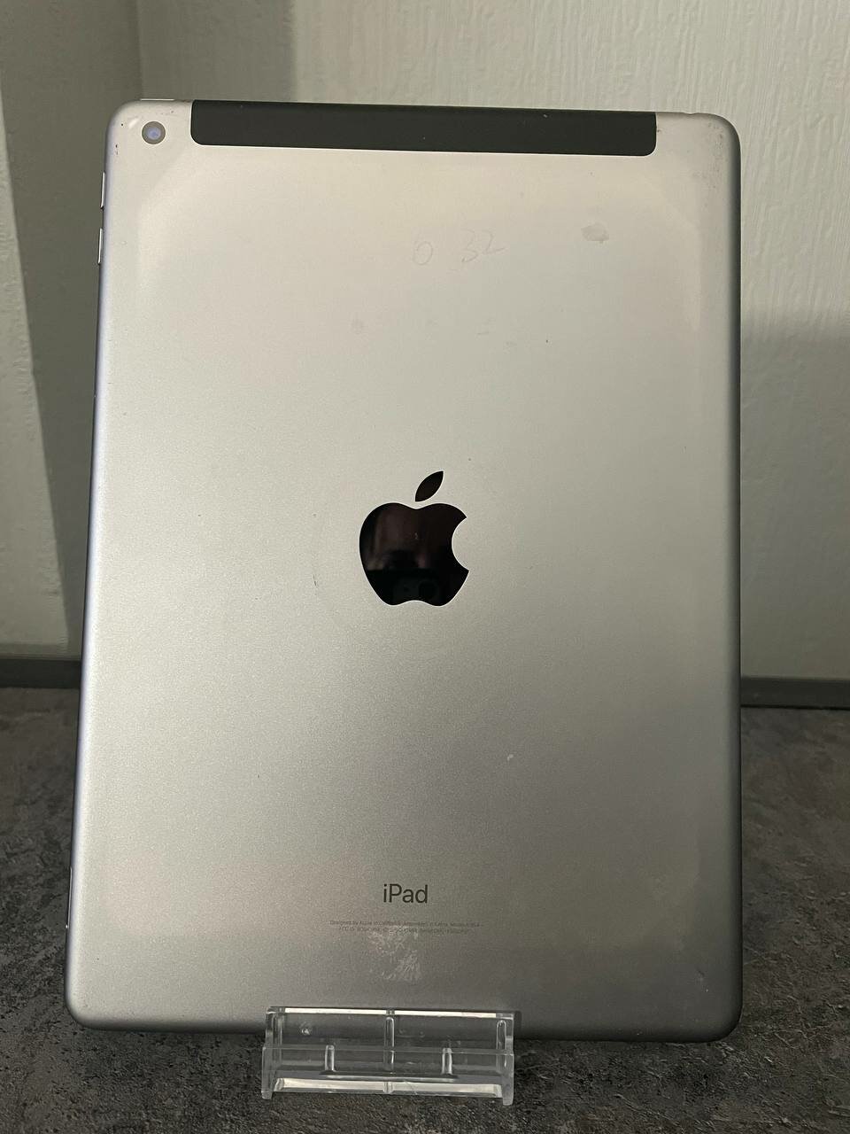 9.7" Планшет Apple iPad 6 2018, 2048×1536, Wi-Fi+ Cellular, 2ГБ/32 ГБ