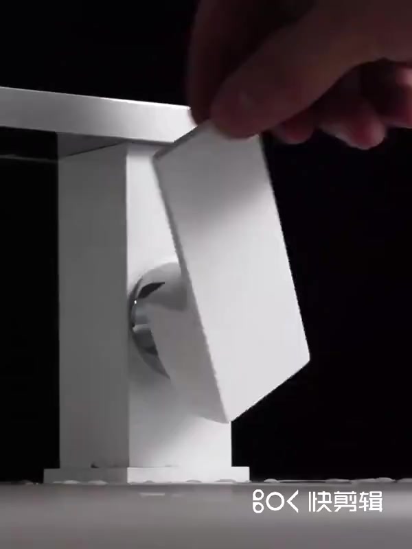 Смеситель для раковины в ванной со светодиодной подсветкой, 3 цвета, меняющие цвет излива водопада, смеситель для холодной и горячей воды Черный / серебристый / белый