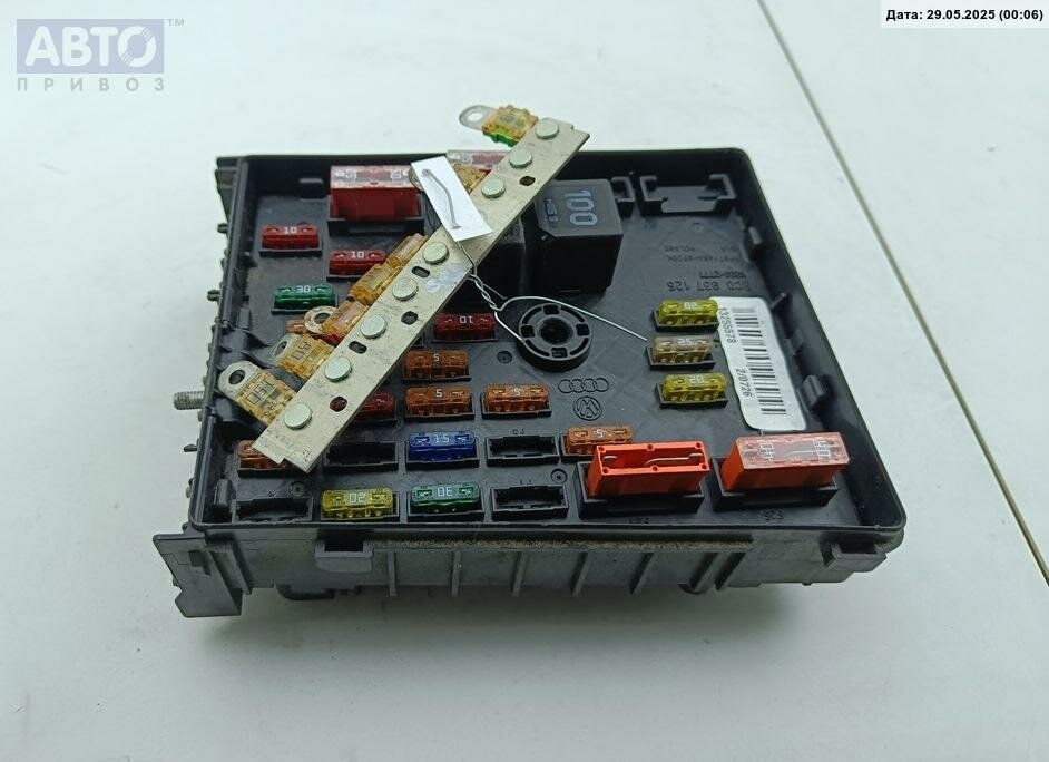 Блок предохранителей Volkswagen Passat B6