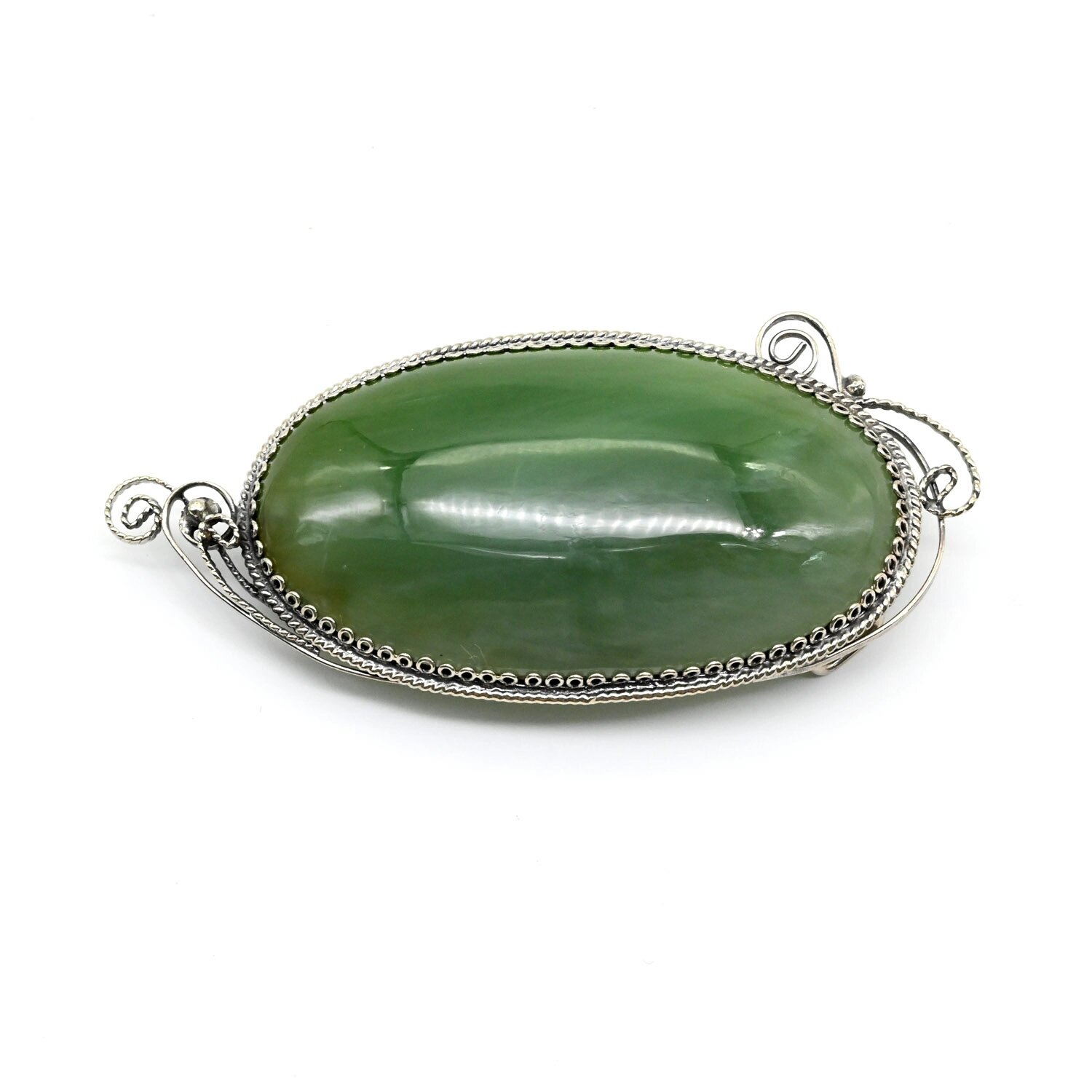 Брошь, нефрит