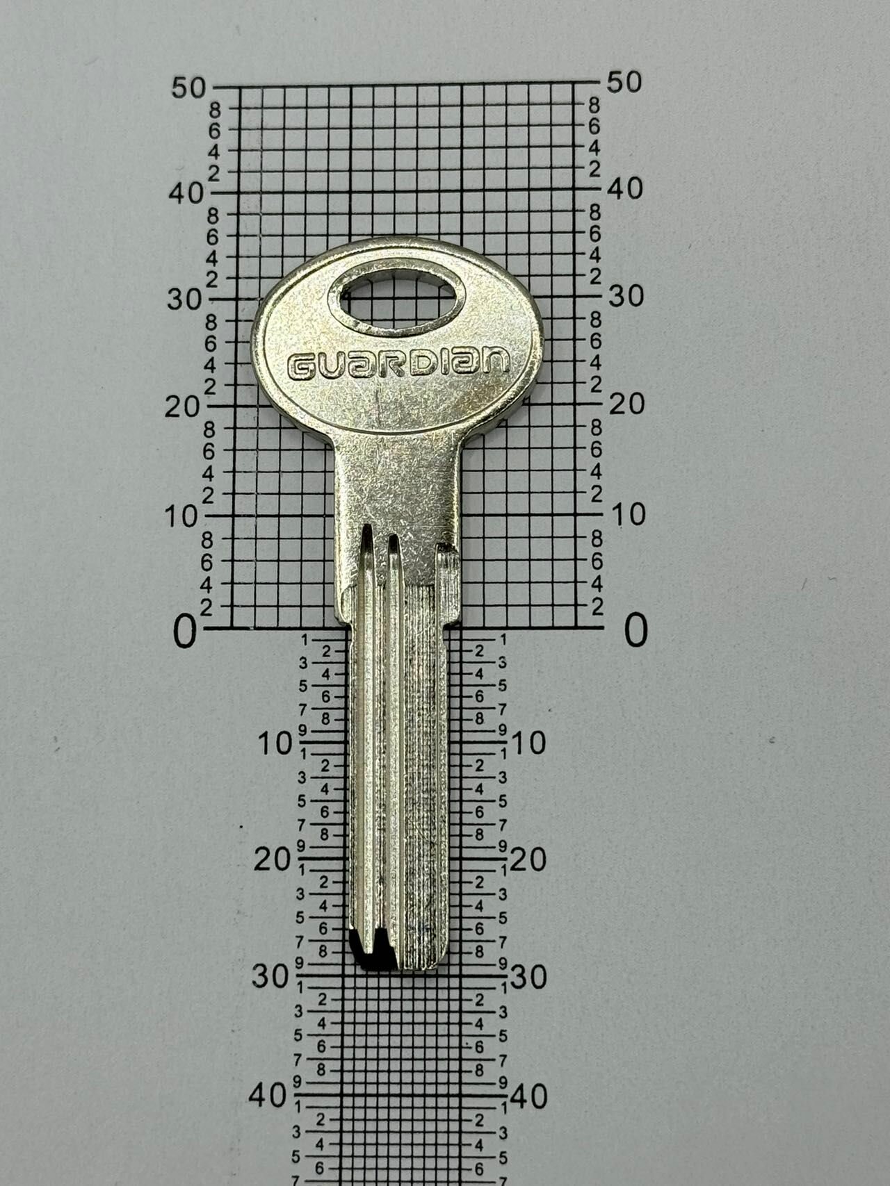 Вертикальный ключ Гардиан 3 паза вер (15/29.4x8.5x2.8мм), (10шт