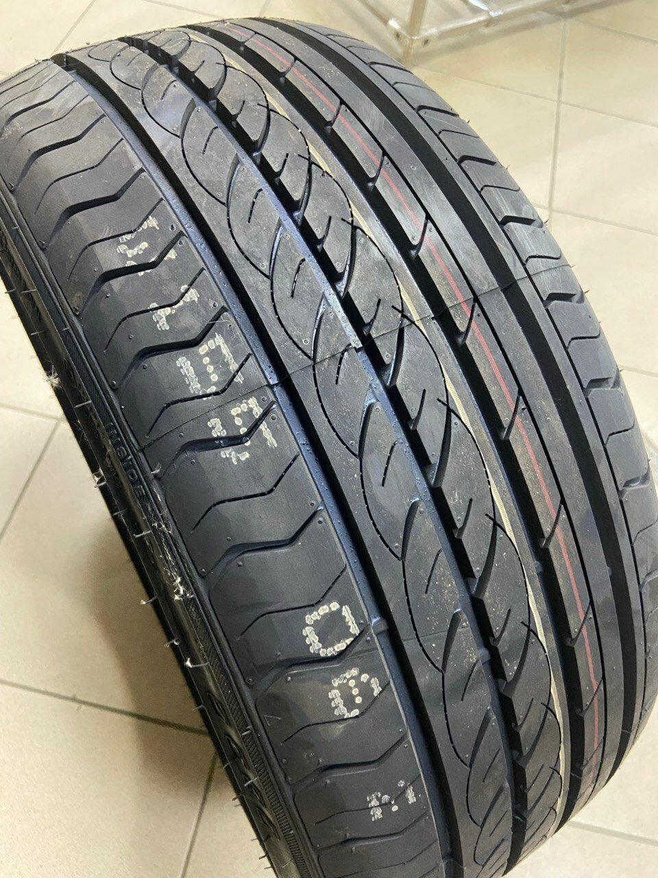 R-17 215/40 Centara Vanti HP 87W XL